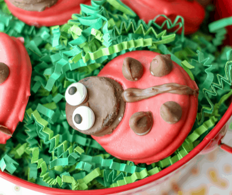 Ladybug Decorated Oreos (5)