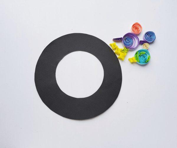 Space Wreath: Solar System Arts & Crafts For Preschoolers & Beyond