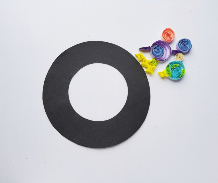 Space Wreath: Solar System Arts & Crafts For Preschoolers & Beyond